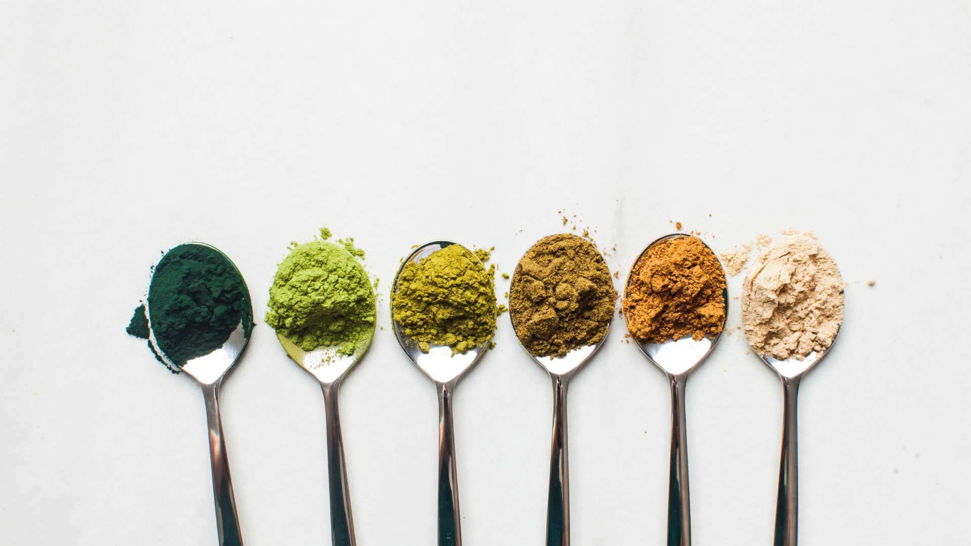 Add These Green Super Powders to Your Meals for a Healthy Boost ...
